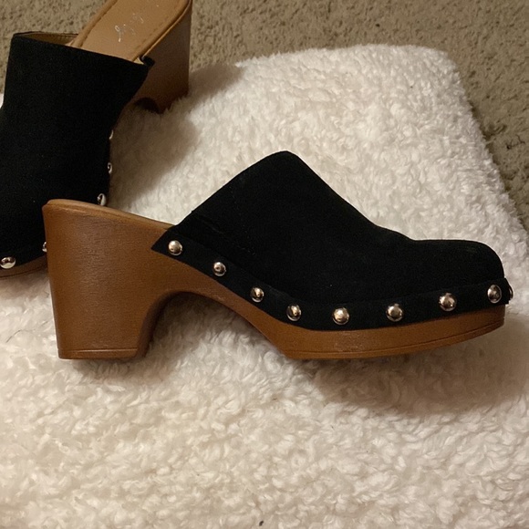Wonderly | Shoes | Wonderly Faux Suede Studded Clog | Poshmark